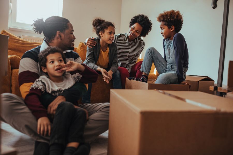 Stress-Free Moving for Large Families | MI-BOX
